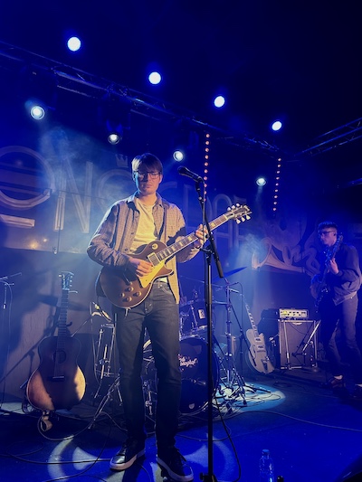 Connor Selby en Concert – « The Truth Comes Out Eventually » | Marie-Céline
